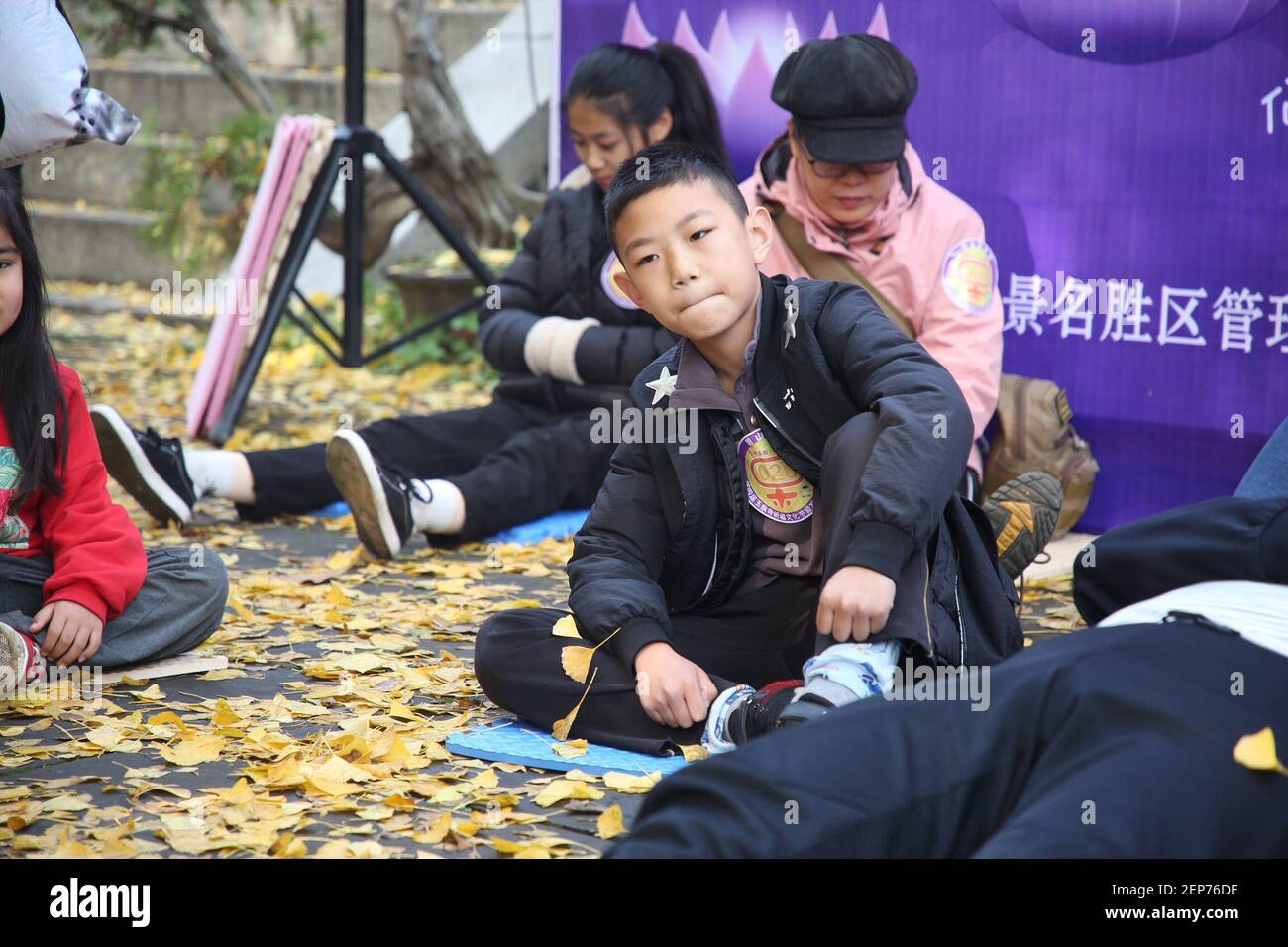 People compete for the Daze Competition held at Yuquan Temple in ...