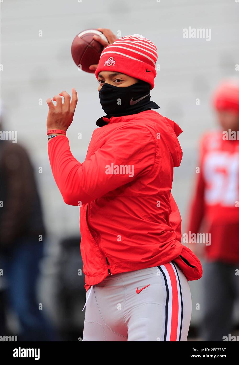 November 9, 2019: Ohio State Buckeyes quarterback Justin Fields (1 ...