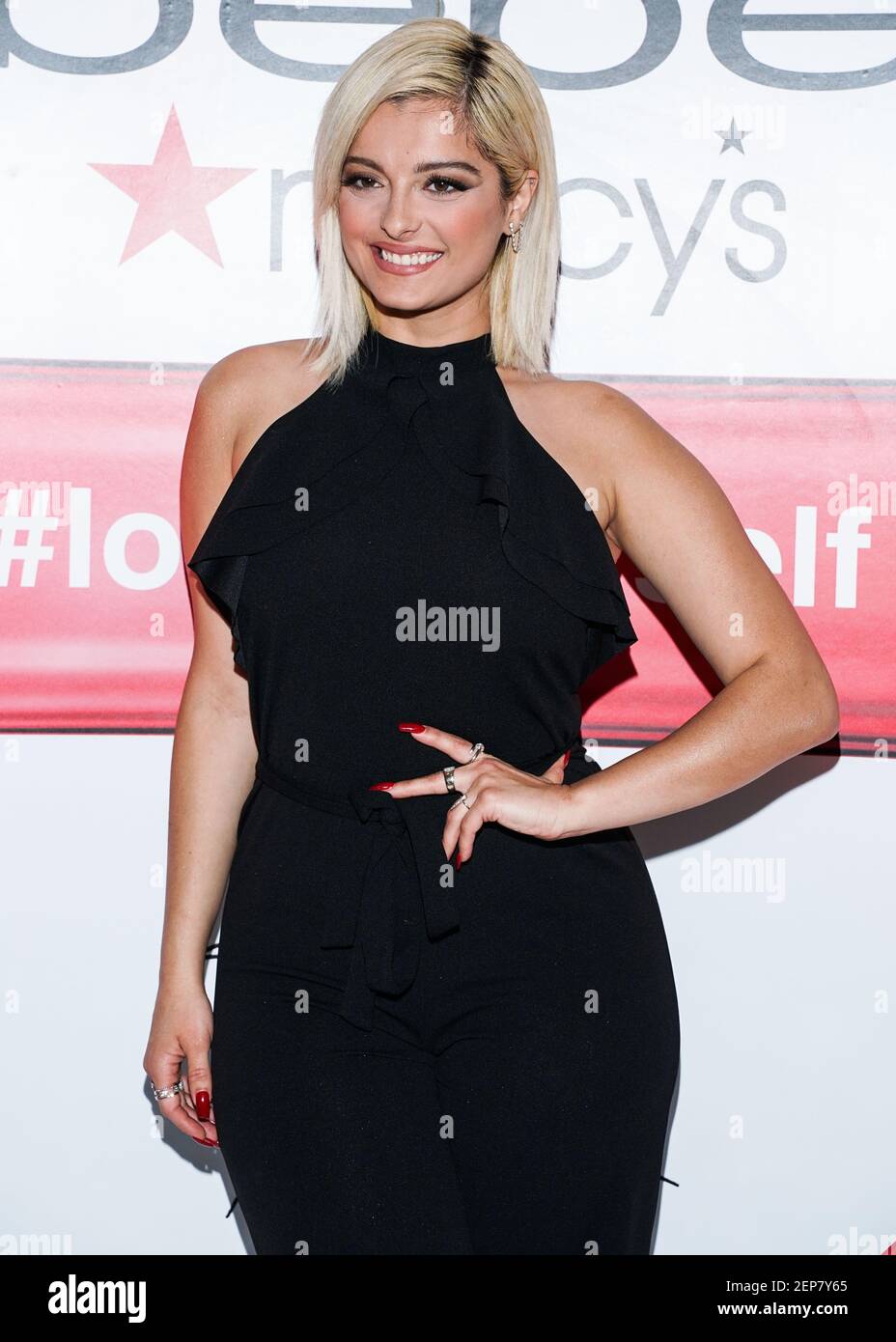 MANHATTAN, NEW YORK CITY, NEW YORK, USA - NOVEMBER 11: Singer Bebe ...