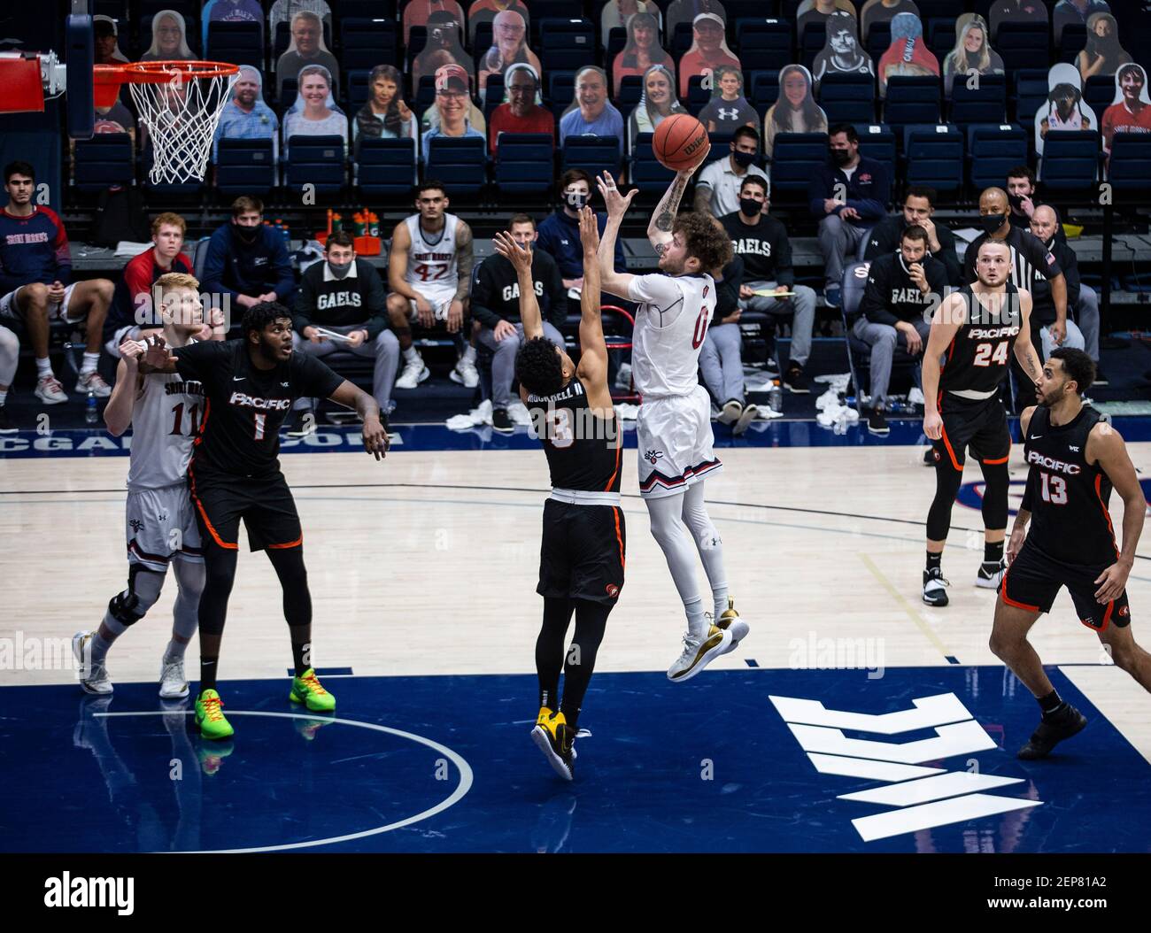 McKeon Pavilion Moraga Calif, USA. 25th Feb, 2021. U.S.A. St. Mary's ...