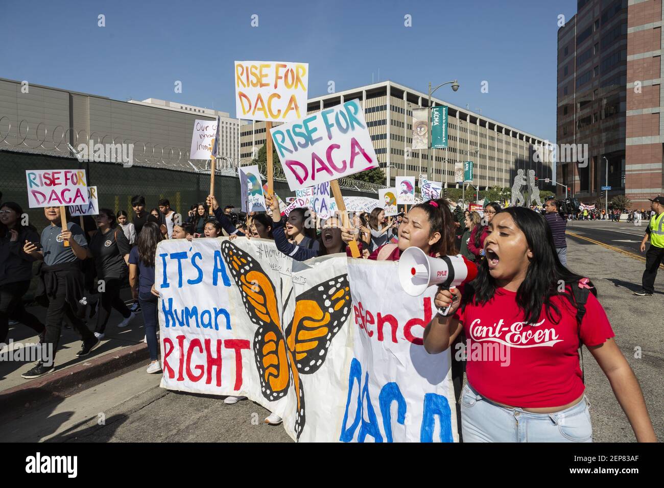 Los Angeles area DACA students and Dreamers walk out of school to march ...