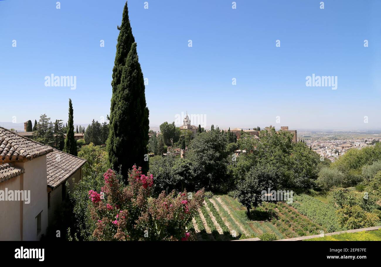 Alhambra Palace - medieval moorish castle in Granada, Andalusia, Spain ...