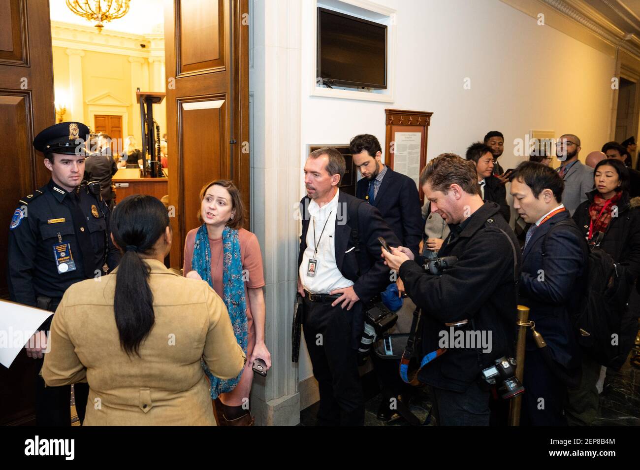 November 13, 2019 - Washington, DC, United States: People waiting on ...