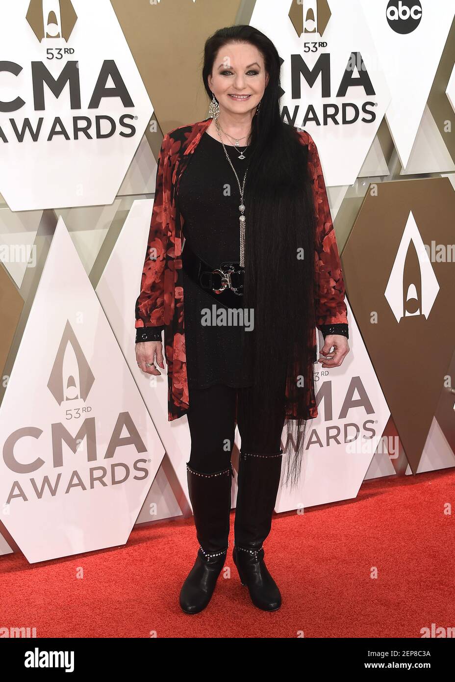NASHVILLE, TN - NOVEMBER 13: Crystal Gayle at the 53rd Annual CMA ...