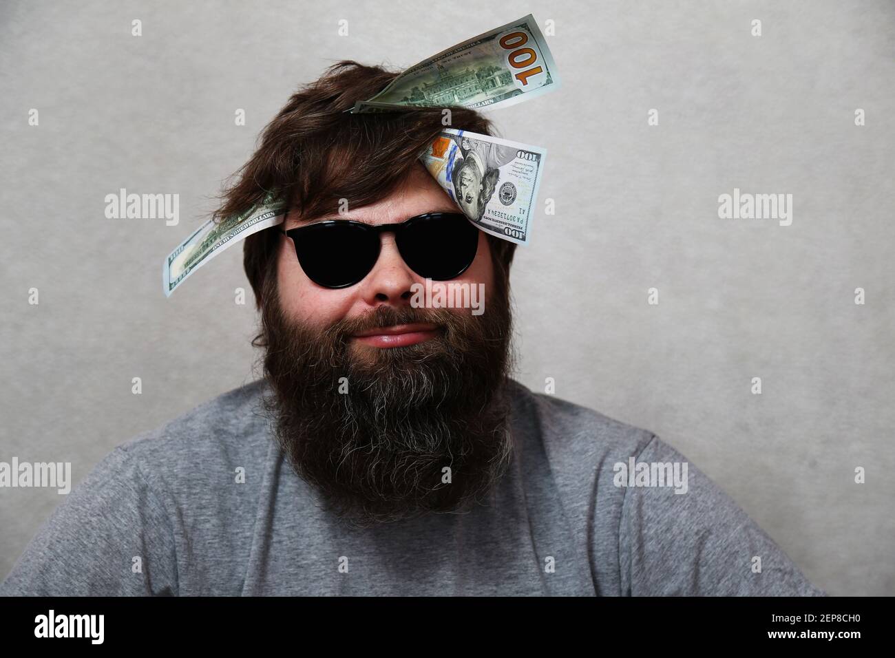 Thick black bill bills hi-res stock photography and images - Alamy