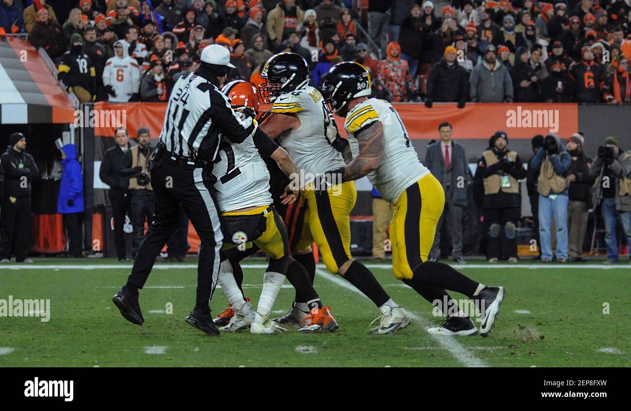 November 14th, 2019: Mason Rudolph #2, Maurkice Pouncey #53, and Myles ...