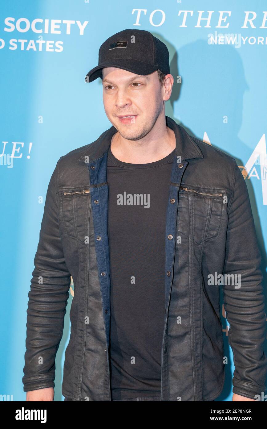 Gavin DeGraw attends the Humane Society of the United States will host ...