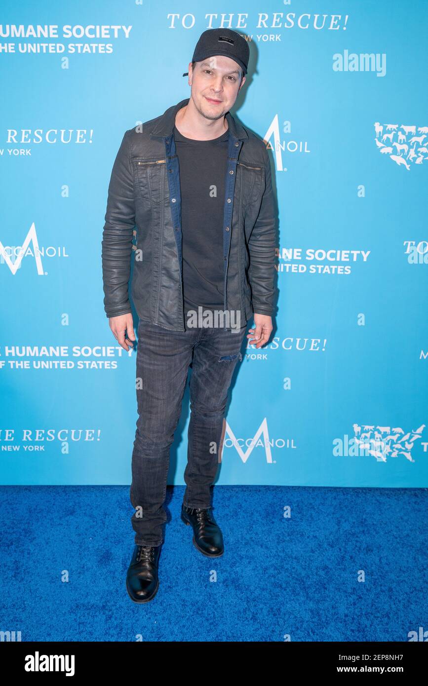 Gavin DeGraw attends the Humane Society of the United States will host ...
