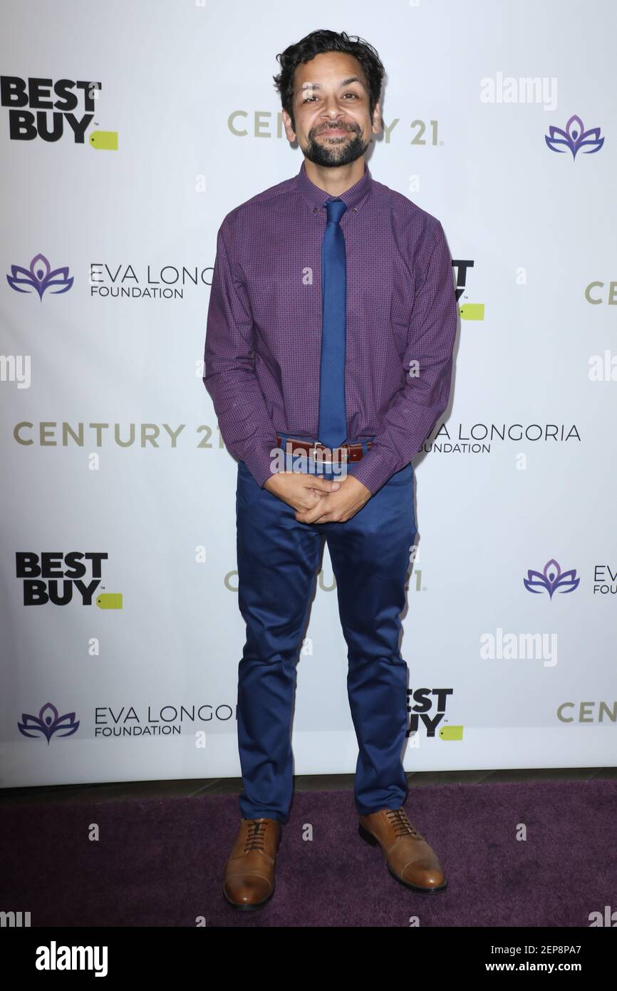 BEVERLY HILLS, LOS ANGELES, CALIFORNIA, USA - NOVEMBER 15: Izzy Diaz ...