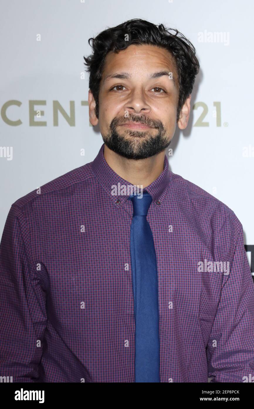 BEVERLY HILLS, LOS ANGELES, CALIFORNIA, USA - NOVEMBER 15: Izzy Diaz ...