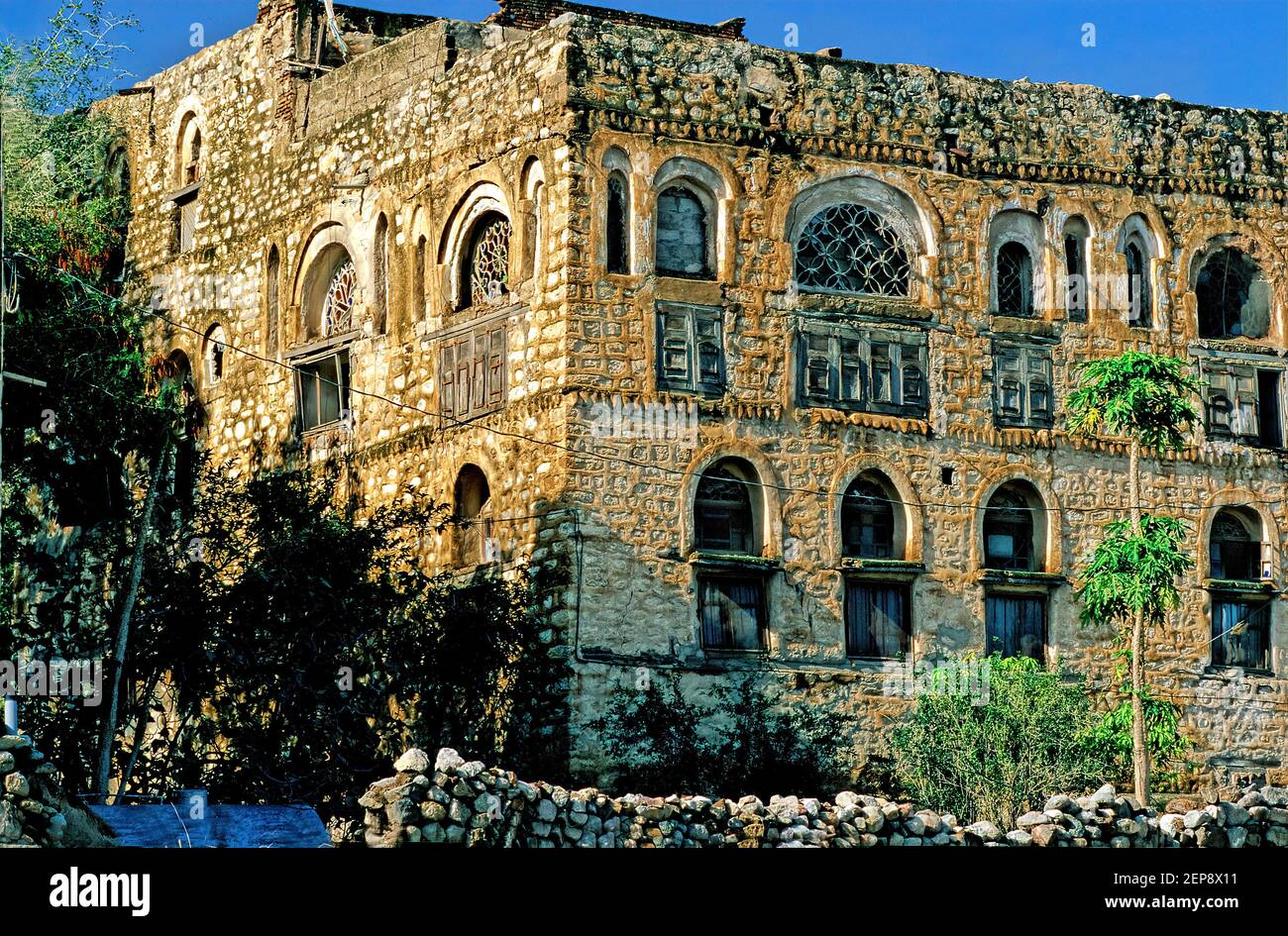 Taiz castle yemen hi-res stock photography and images - Alamy