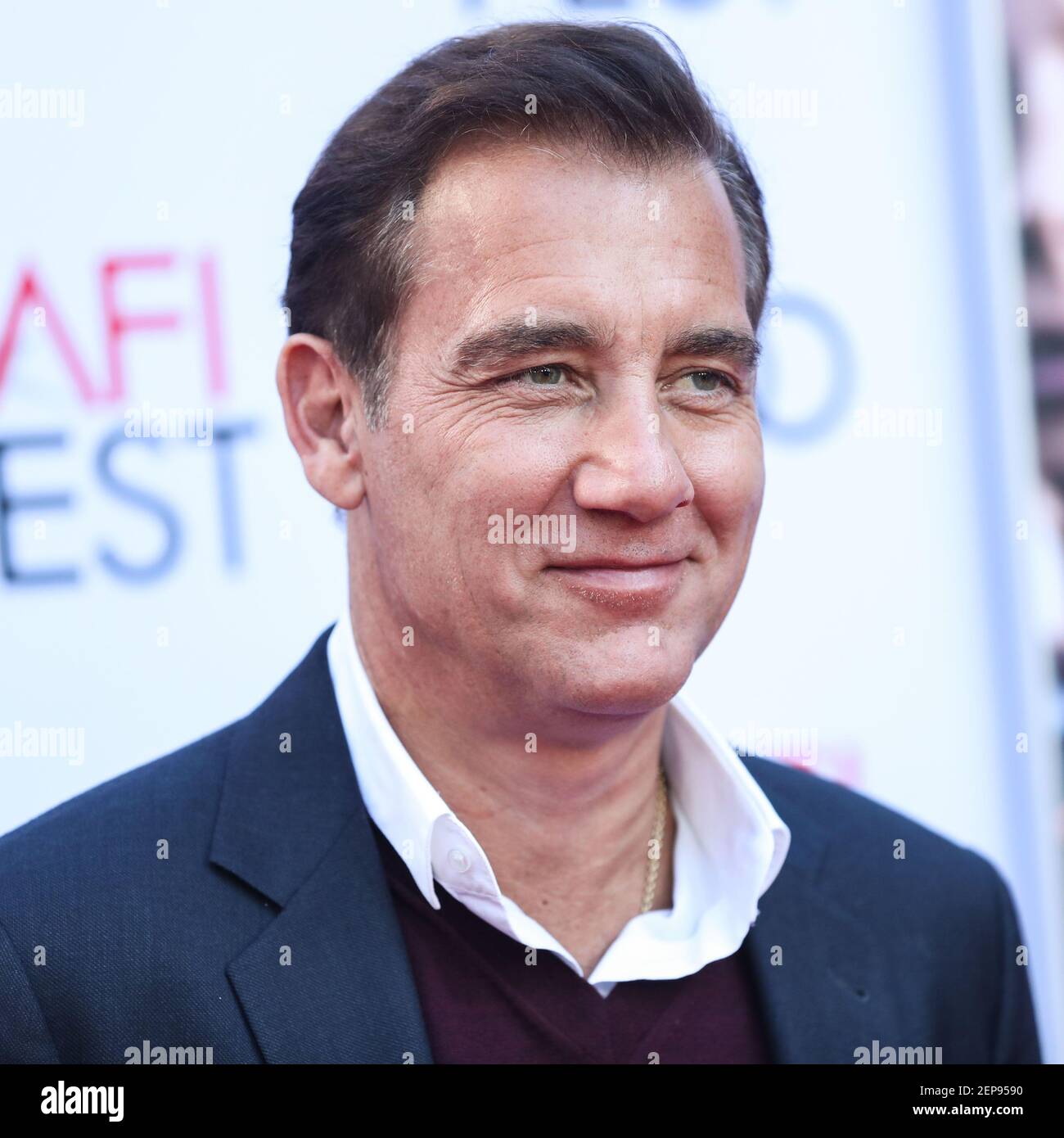 HOLLYWOOD, LOS ANGELES, CALIFORNIA, USA - NOVEMBER 17: Actor Clive Owen ...