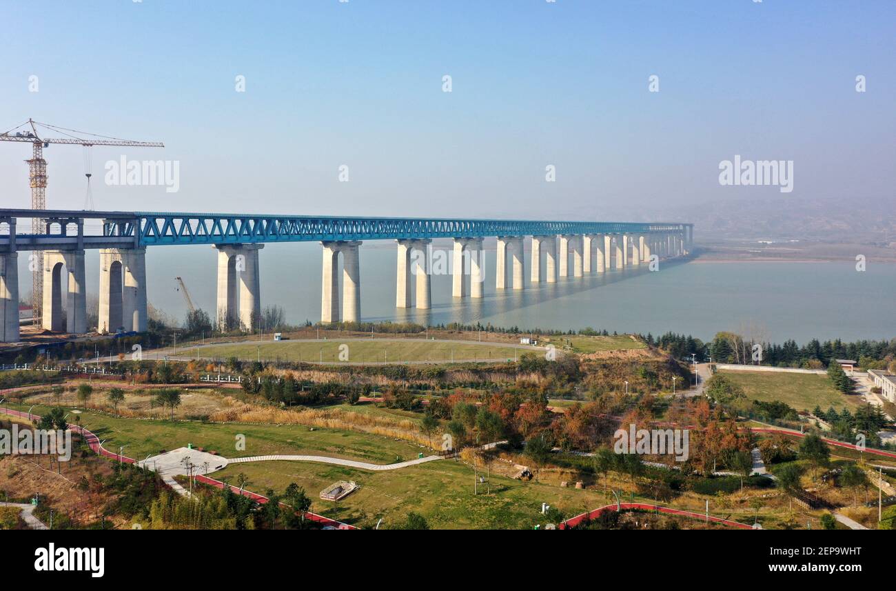 Henanï¼ŒCHINA-Haoji railway Sanmenxia Yellow River road and railway ...