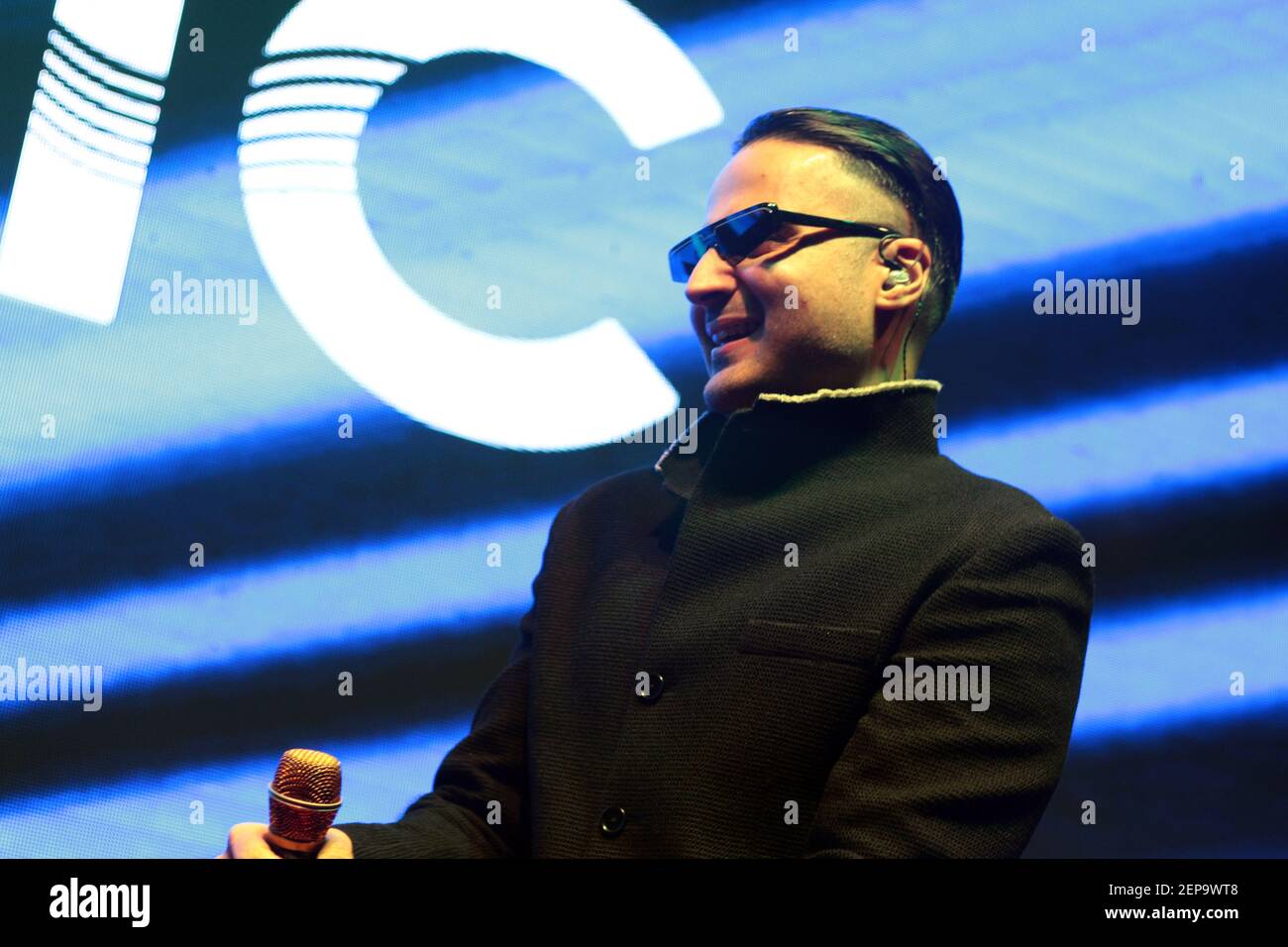 NEW DELHI, INDIA - NOVEMBER 15: Indian singer Hari Singh performs ...