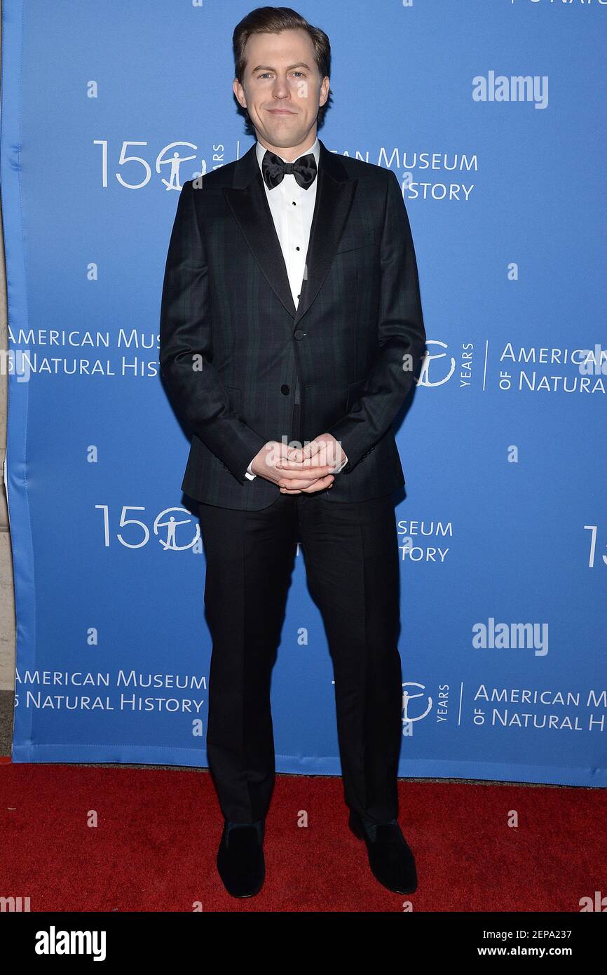 Alex Moffat attends the American Museum Of Natural History 2019 Gala at ...