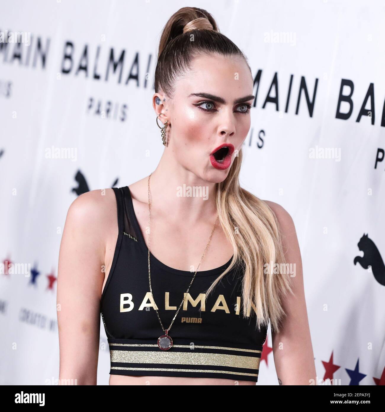 HOLLYWOOD, LOS ANGELES, CALIFORNIA, USA - NOVEMBER 21: Model/actress ...