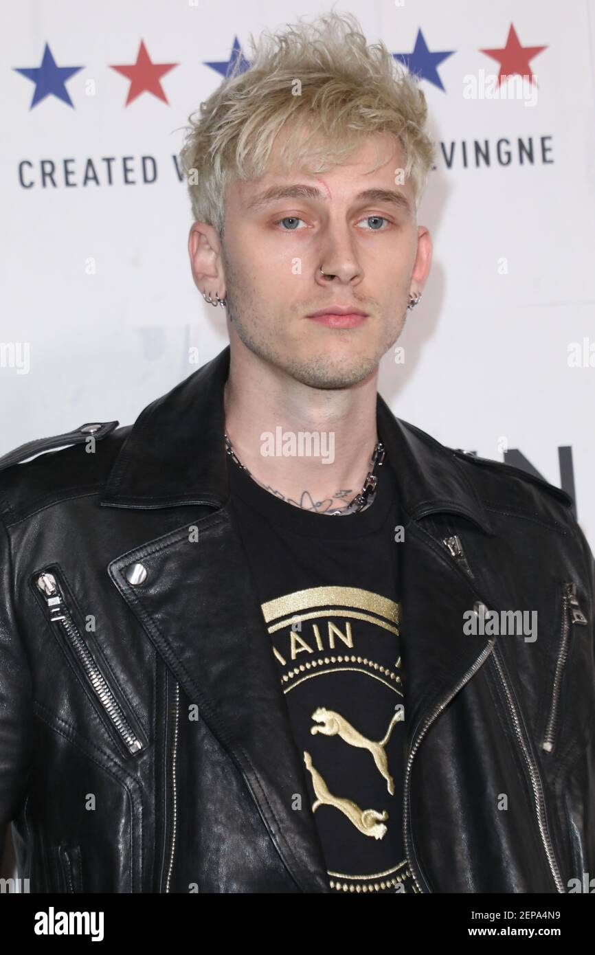 HOLLYWOOD, LOS ANGELES, CALIFORNIA, USA - NOVEMBER 21: Machine Gun ...