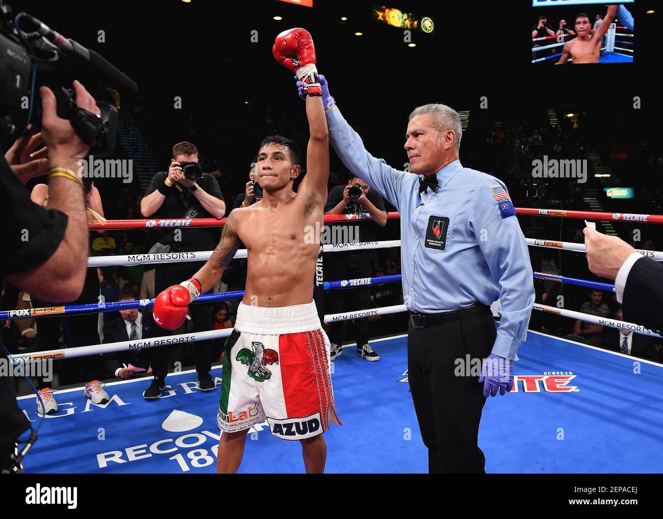 LAS VEGAS - NOVEMBER 23: Eduardo Ramirez on the FOX Sports PBC Pay-Per ...