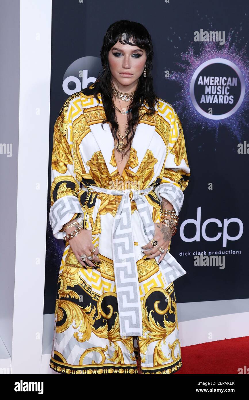 LOS ANGELES, CALIFORNIA, USA - NOVEMBER 24: Singer Kesha arrives at the ...