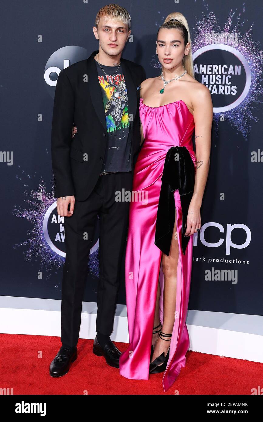 LOS ANGELES, CALIFORNIA, USA - NOVEMBER 24: Anwar Hadid and girlfriend ...