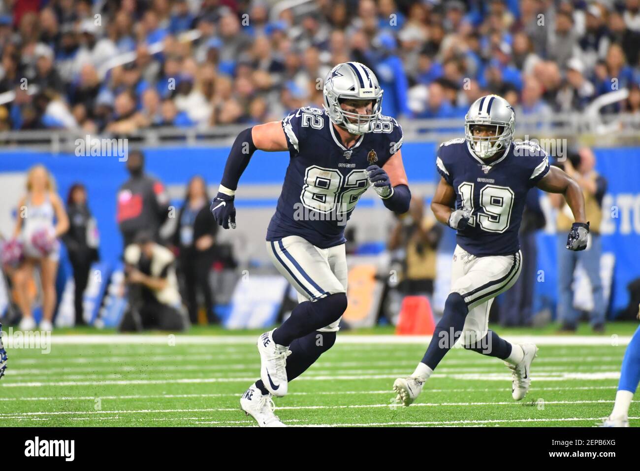 DETROIT, MI - NOVEMBER 17: Dallas Cowboys TE Jason Witten (82) in ...
