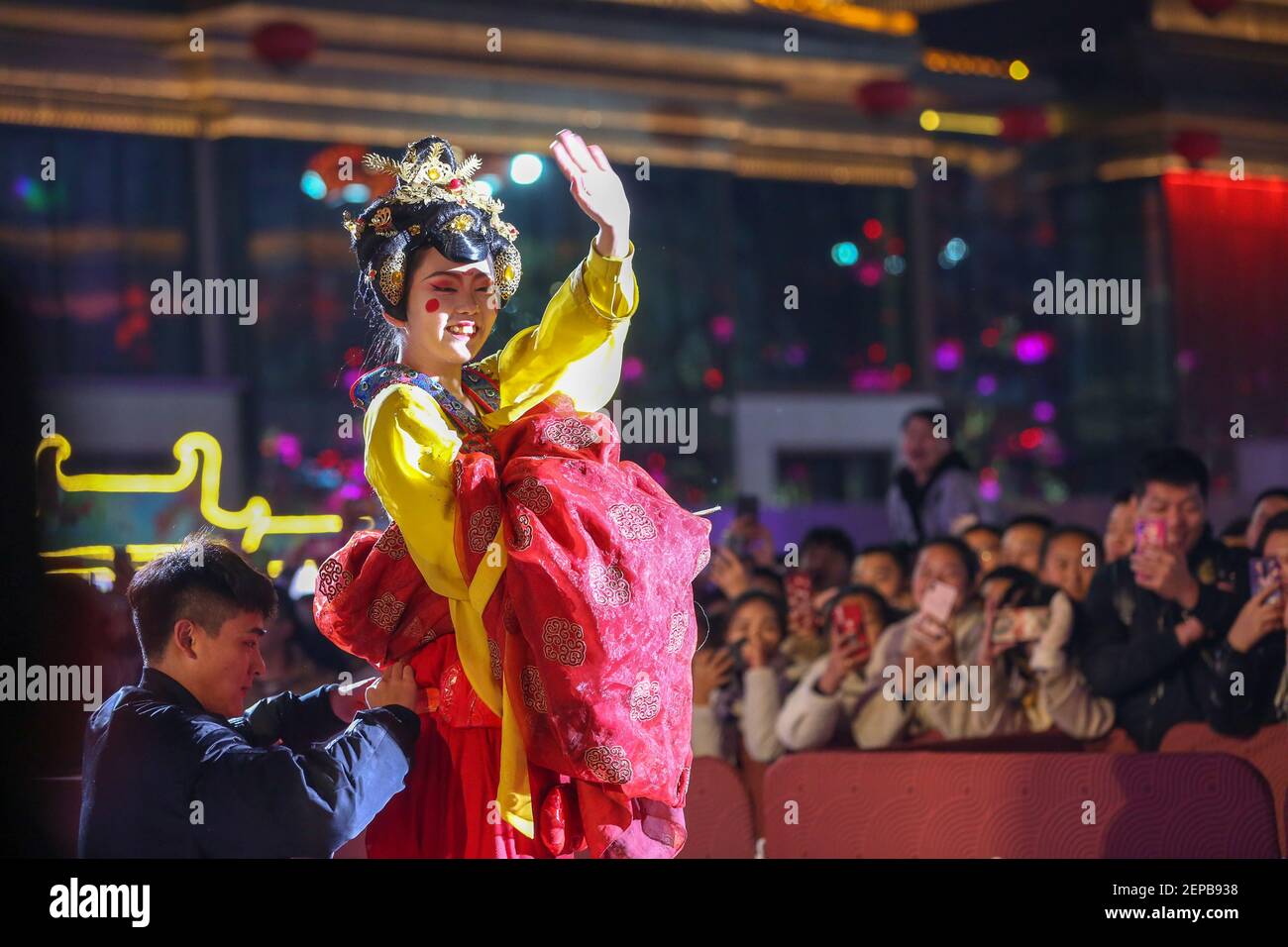 The "Roly-poly Woman" dances with elegance while interacting with ...