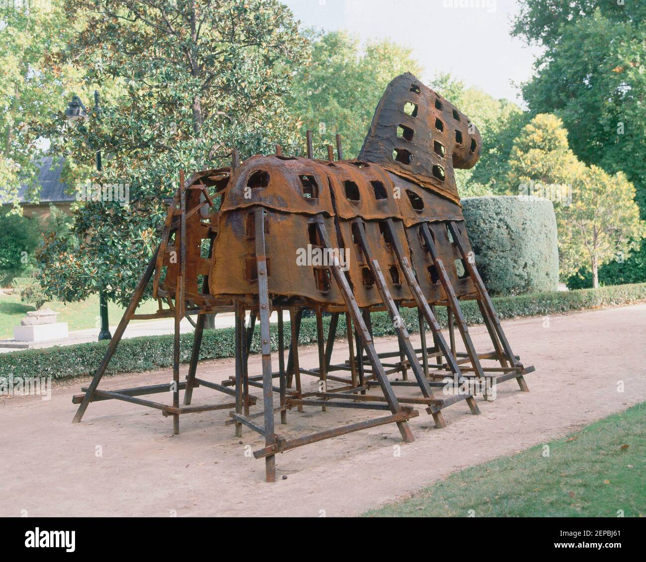 CABALLO DE TROYA II - 2001 - EXPOSICION DE ESCULTURA ESPAÑOLA ...