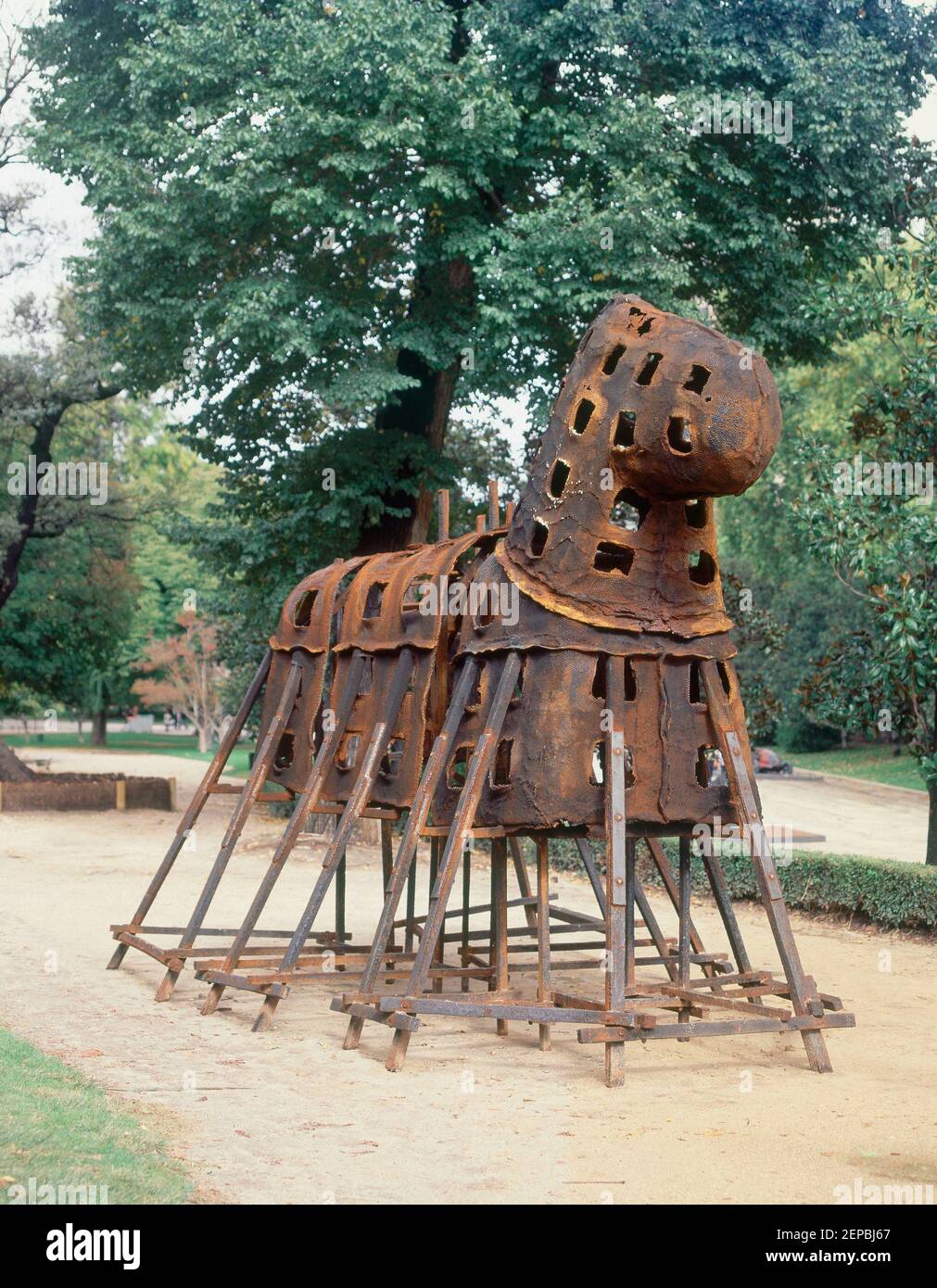 CABALLO DE TROYA II - 2001 - EXPOSICION DE ESCULTURA ESPAÑOLA ...