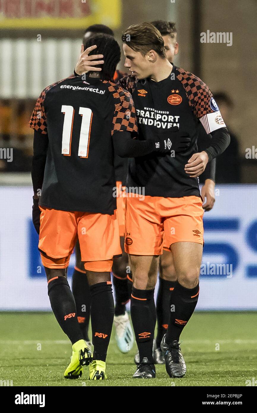 HELMOND - 29-11-2019, SolarUnie stadion Dutch football, Keuken Kampioen ...
