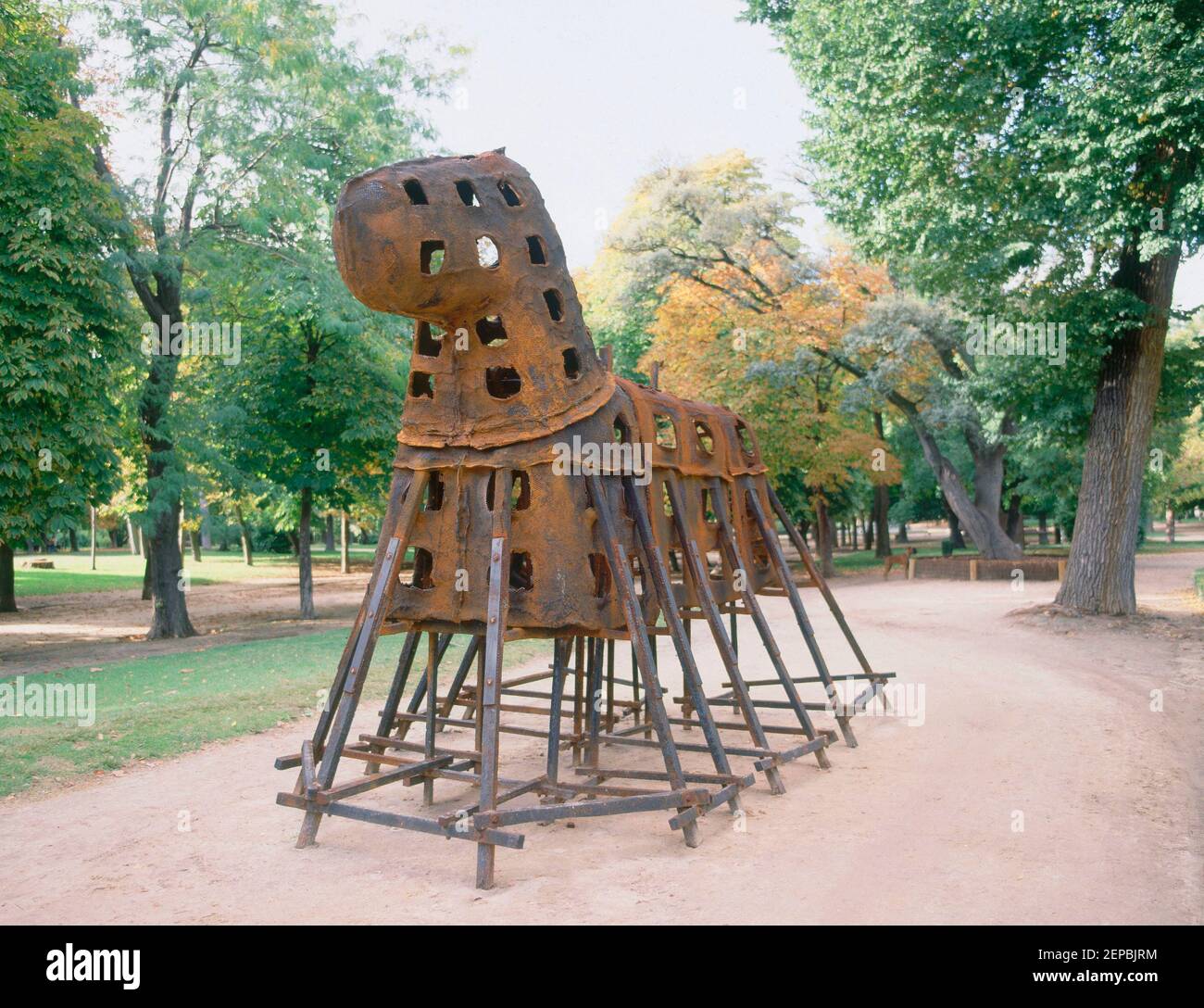 CABALLO DE TROYA II - 2001 - EXPOSICION DE ESCULTURA ESPAÑOLA ...