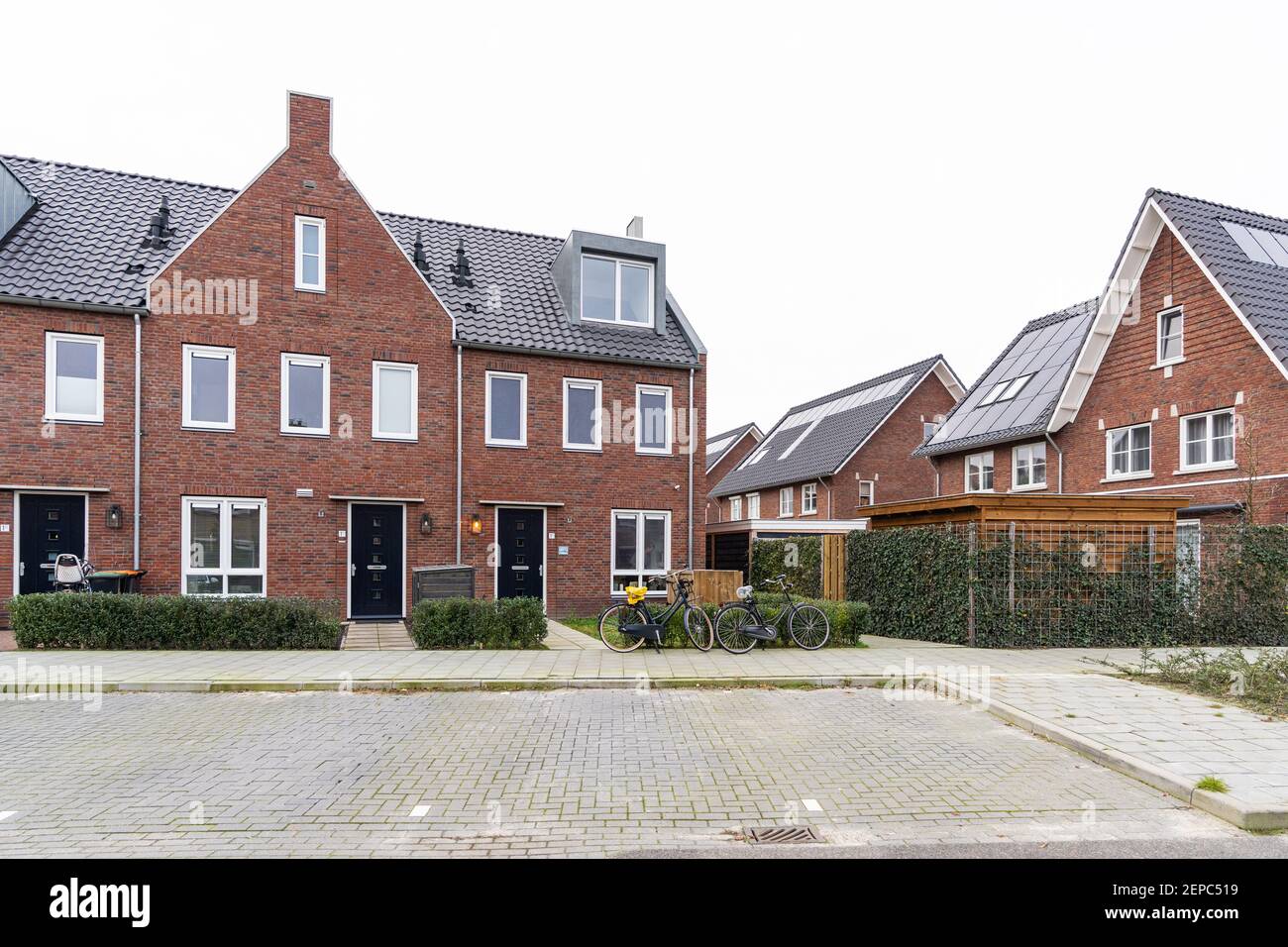 LEUSDEN, 16-11-2019, Utrecht, house, houses, rijtjeshuis, rijtjeshuizen ...