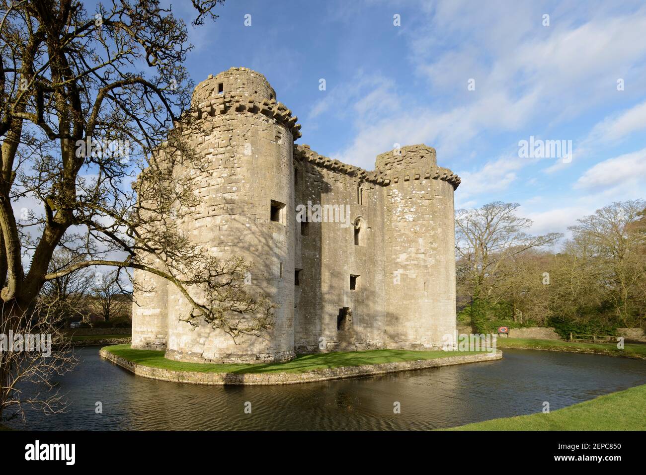 Remains of the medieval castle at Nunney, Somerset Stock Photo - Alamy