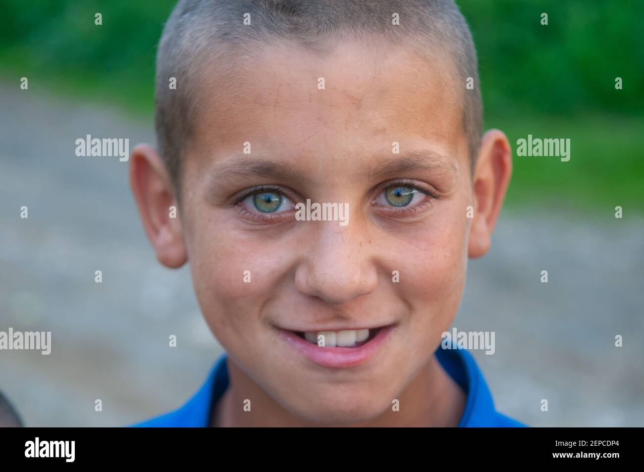 Roma boy hi-res stock photography and images - Alamy