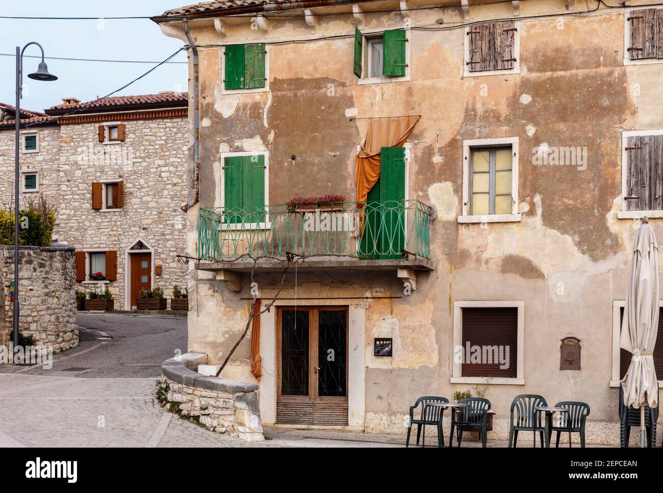 Old ancient medieval sandstone stone building hi-res stock photography ...