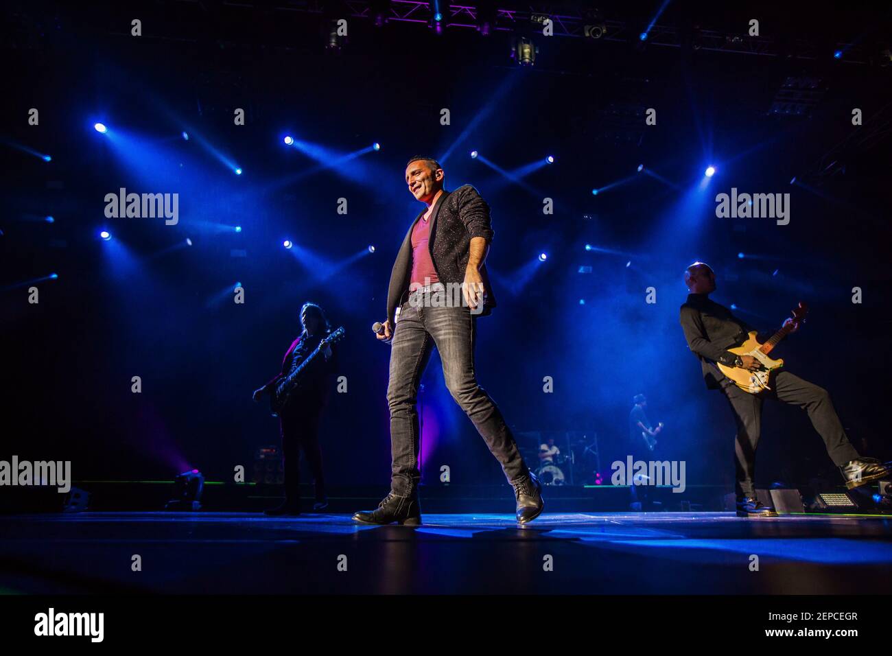 Modà are among the most successful bands in Italy, with 7 albums and ...