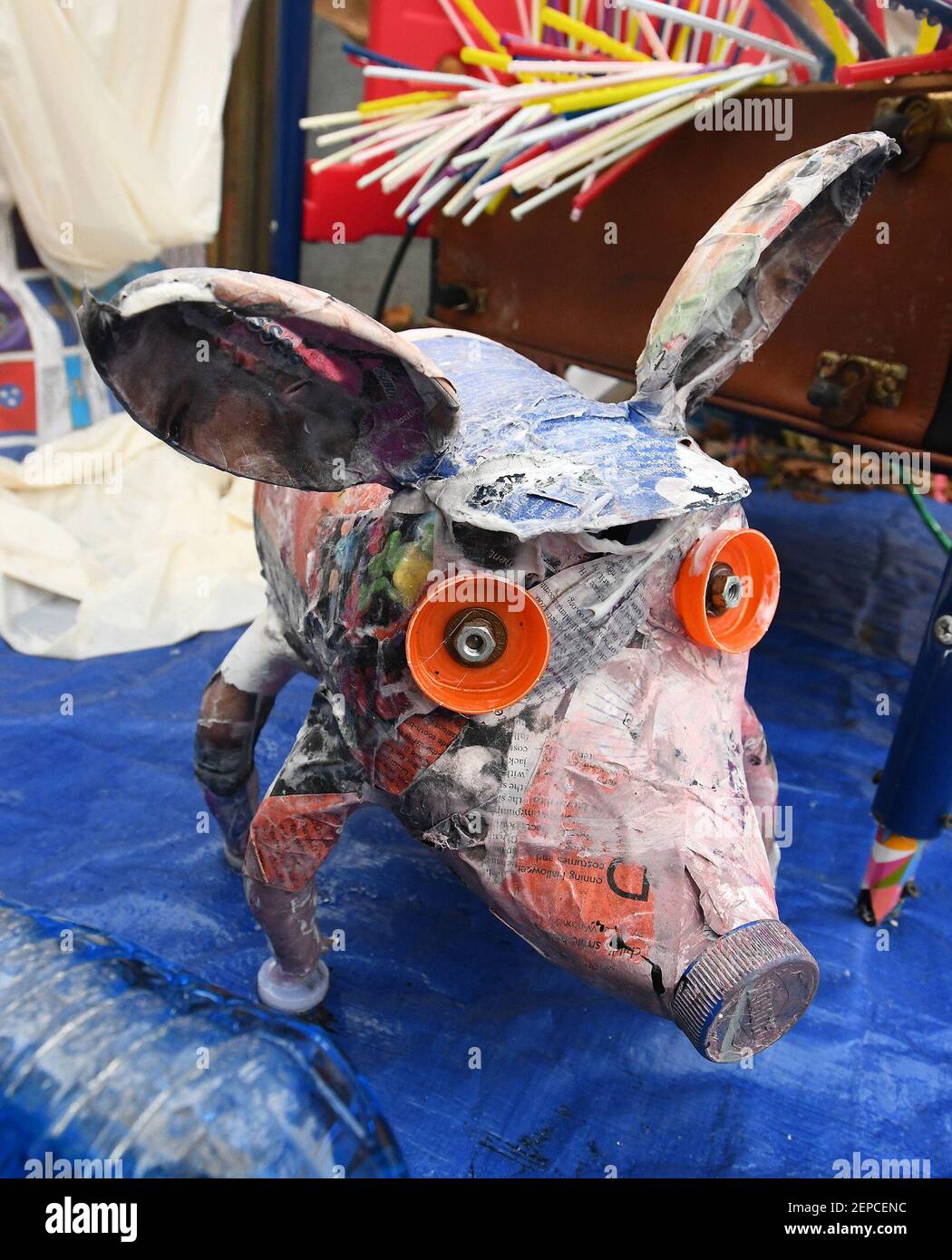 Besides baby Jesus, Mary and Joseph, the three kings and the Star of ...