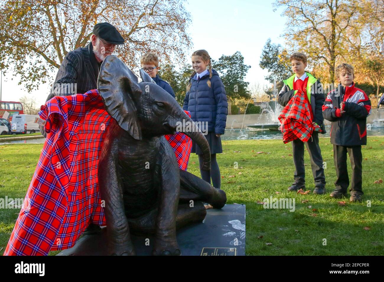 Downton Abbey actor, Peter Egan and students from Primary School wrap a ...