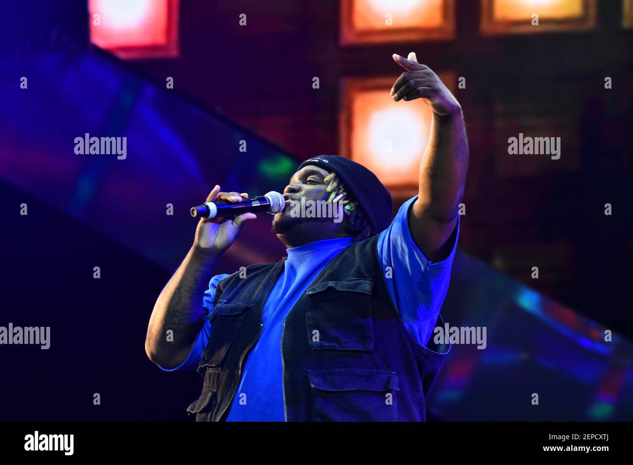 MEXICO CITY, MEXICO - DECEMBER 4: Panamanian singer Carlos Isaías ...