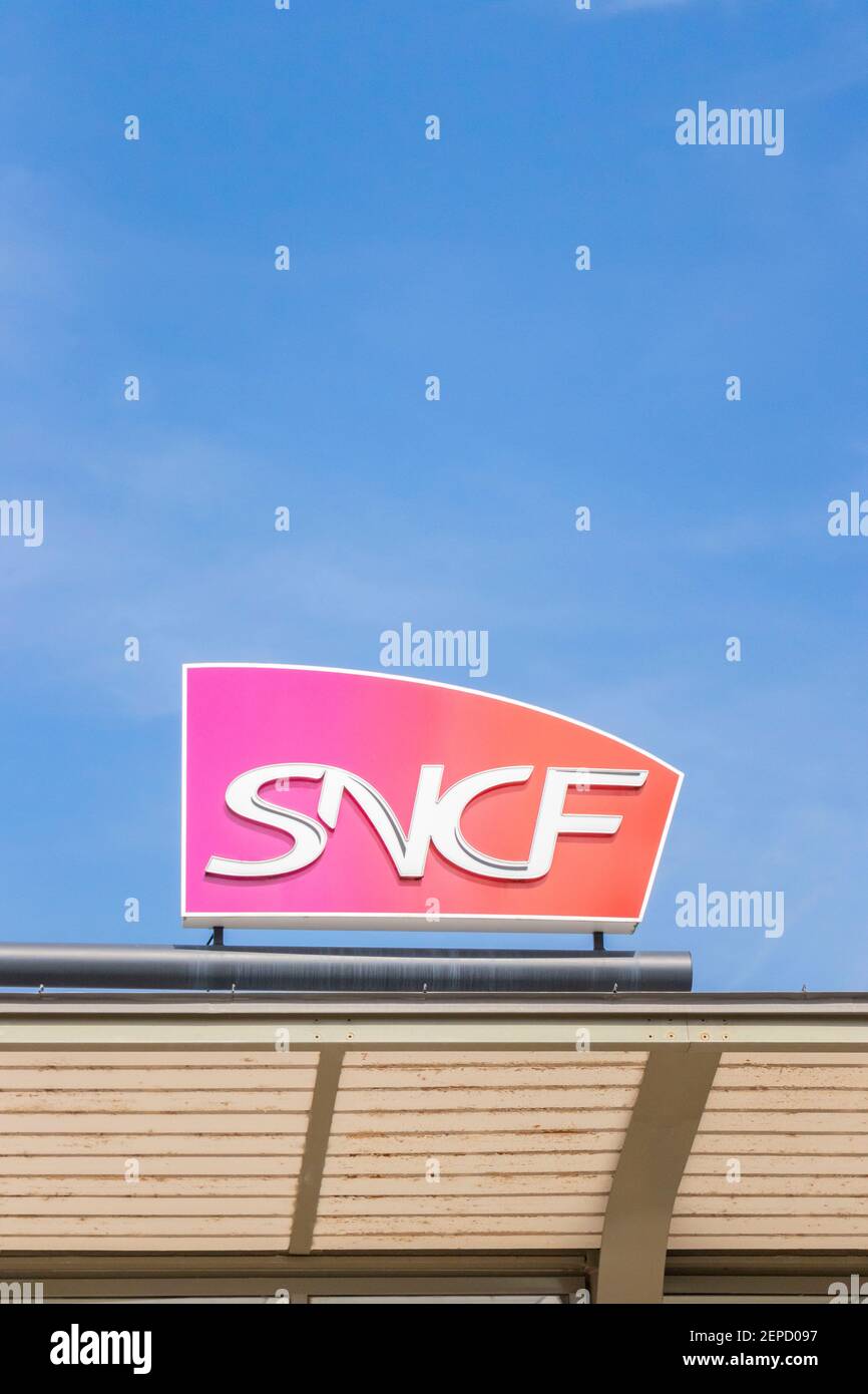 Sncf french railways hi-res stock photography and images - Alamy