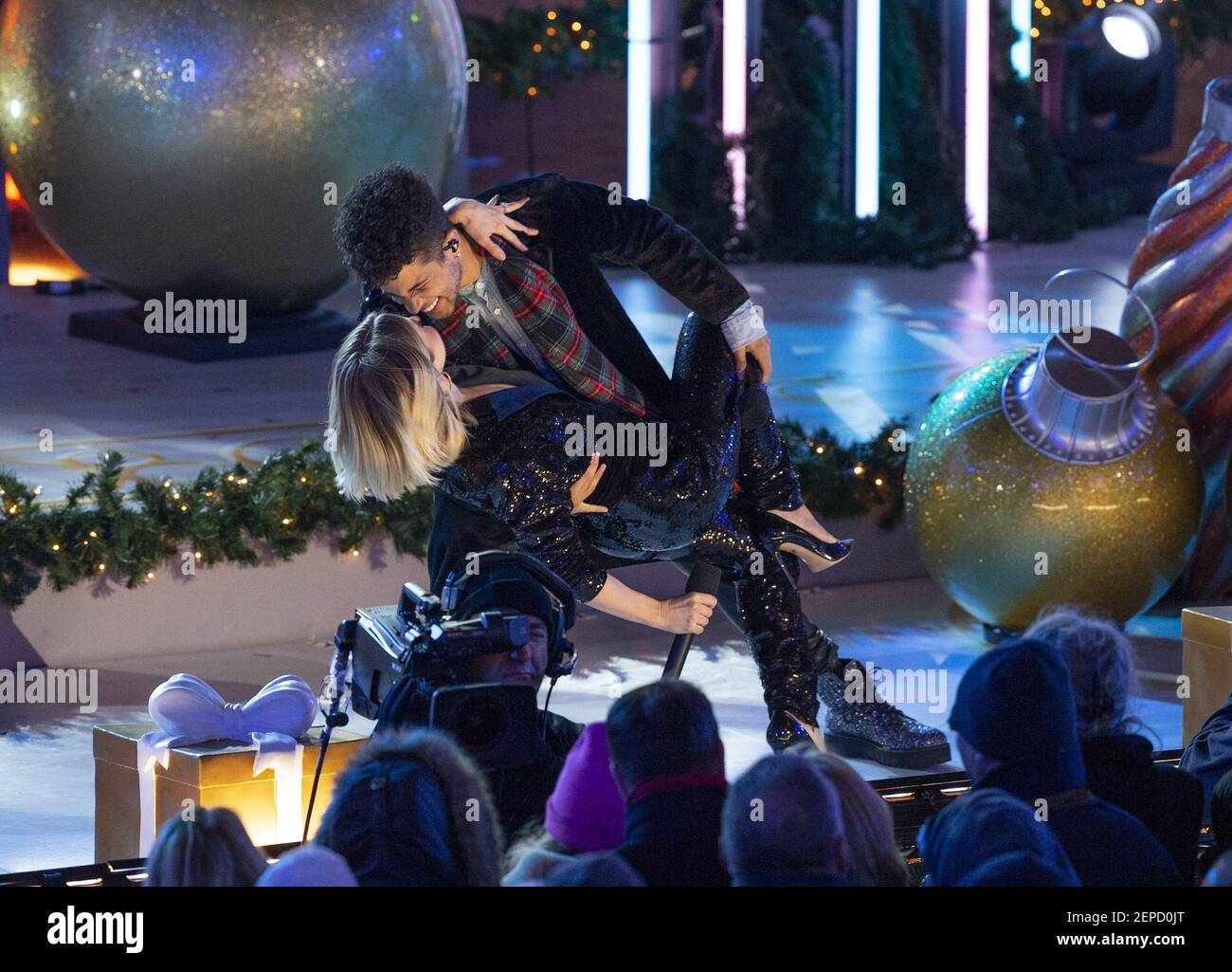 Julianne Hough and Jordan Fisher perform on stage during 87th Annual ...