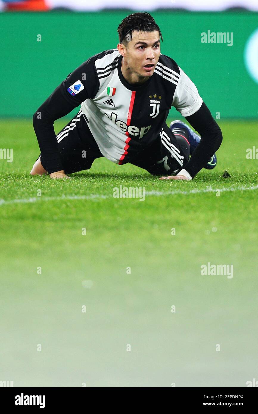 Cristiano ronaldo of juventus header hi-res stock photography and ...