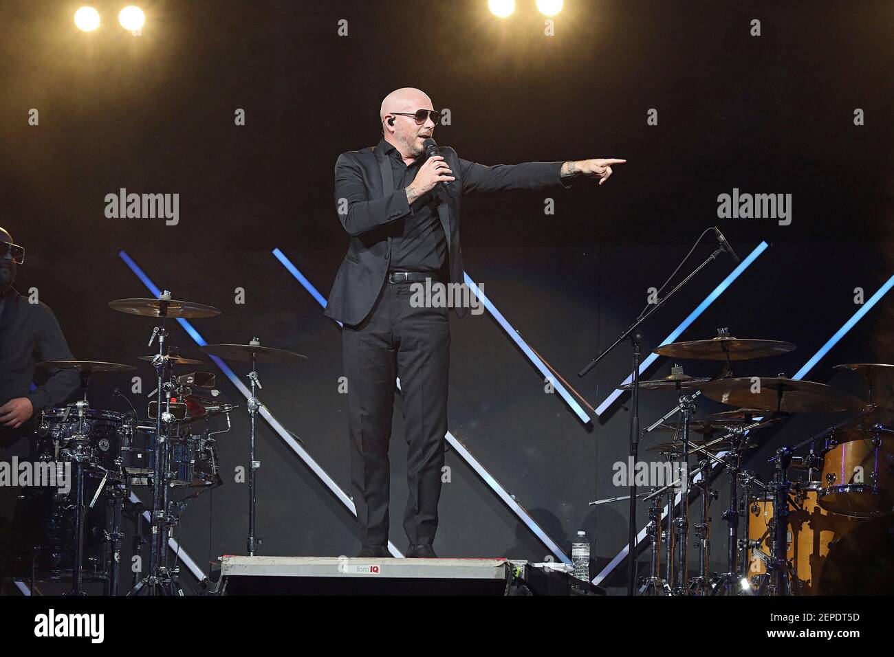 MIAMI, FL - DEC 7: Pitbull performs during Uforia Lifetime Achievement ...