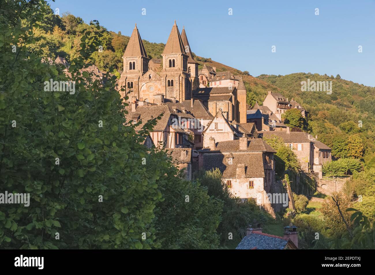 Historic hillside village conques france hi-res stock photography and ...