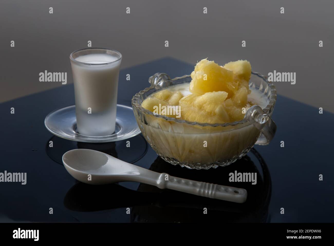 Cassava in syrup hi-res stock photography and images - Alamy