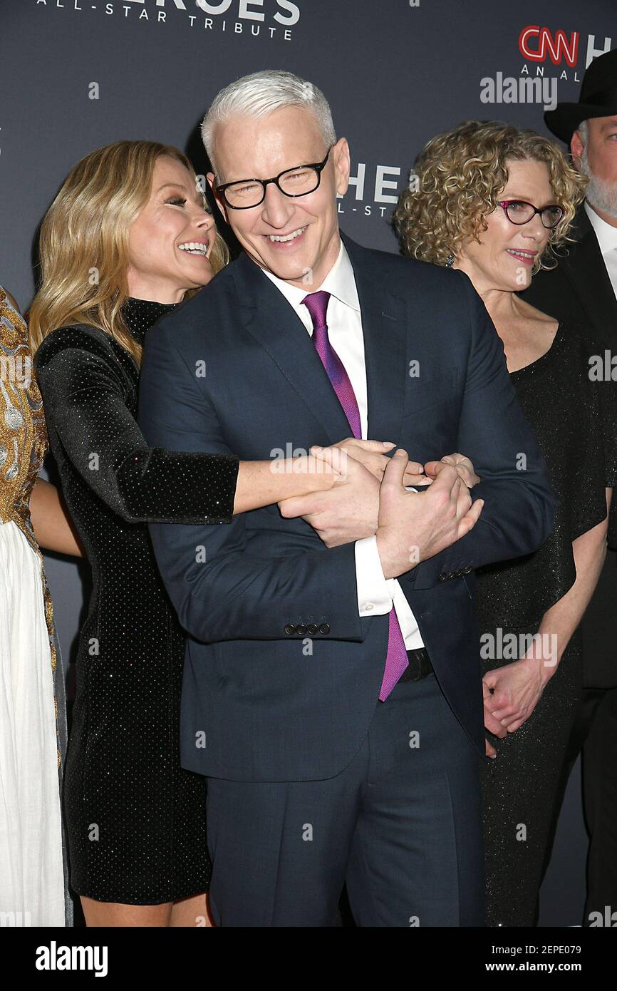 Kelly Ripa and Anderson Cooper attend the 13th Annual CNN Heroes: An ...