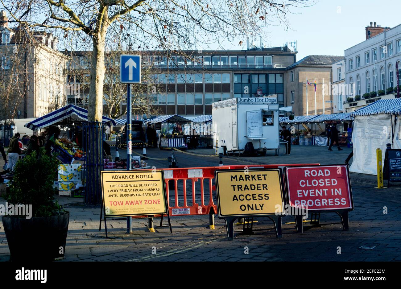 Warwick market square hi-res stock photography and images - Alamy