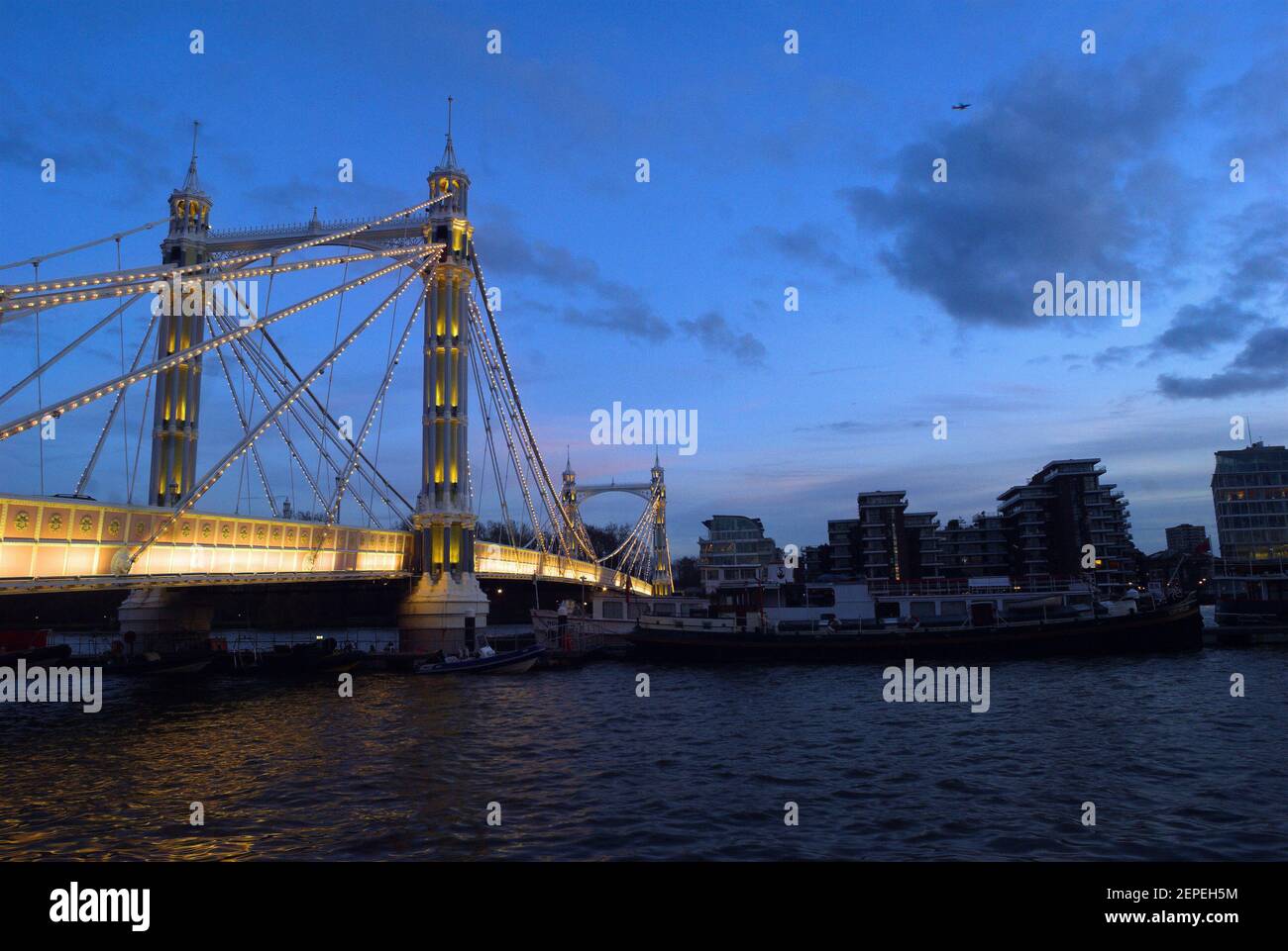 Bridge bank hi-res stock photography and images - Alamy