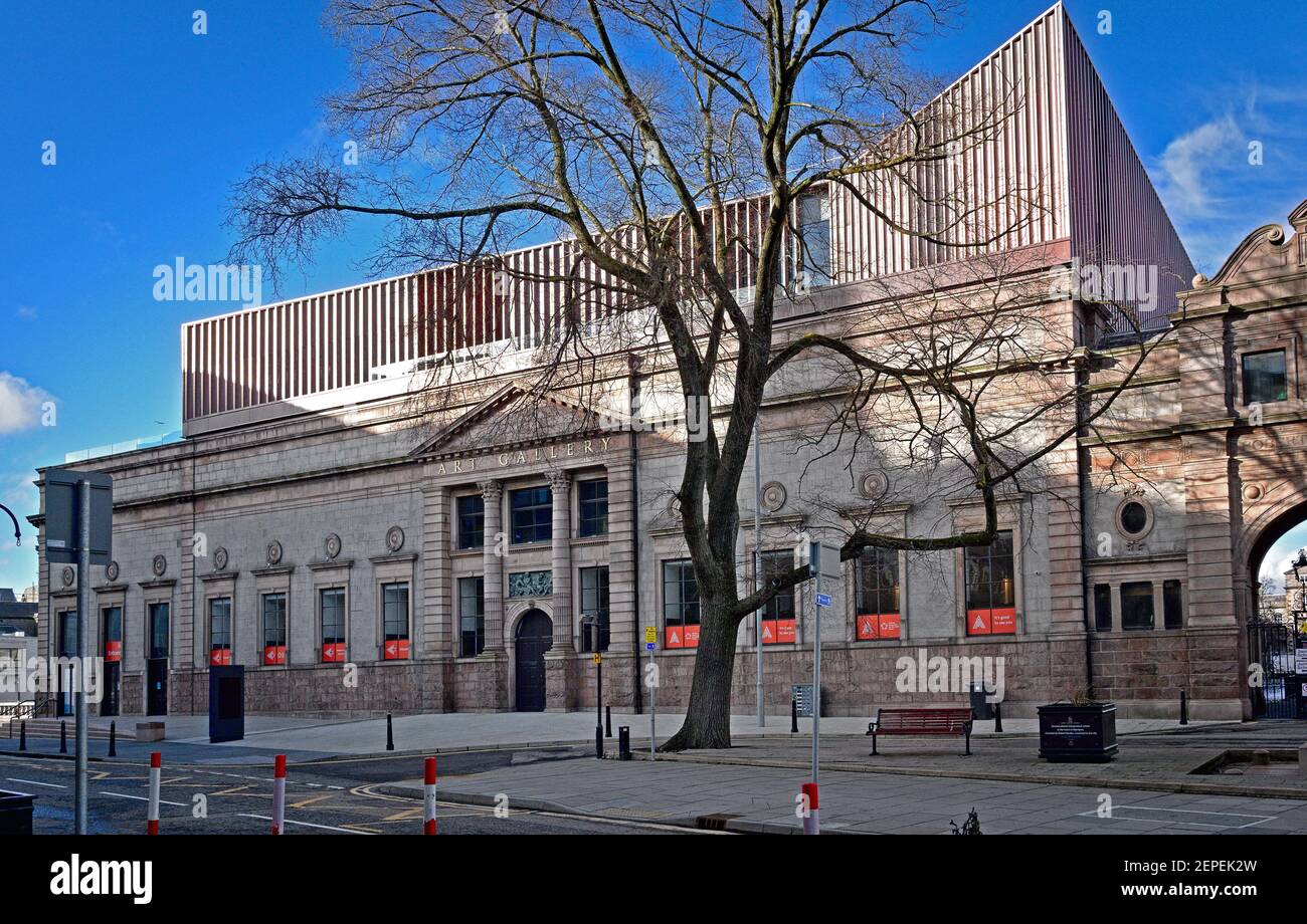 Aberdeen Art Gallery with the new roof extension Stock Photo - Alamy