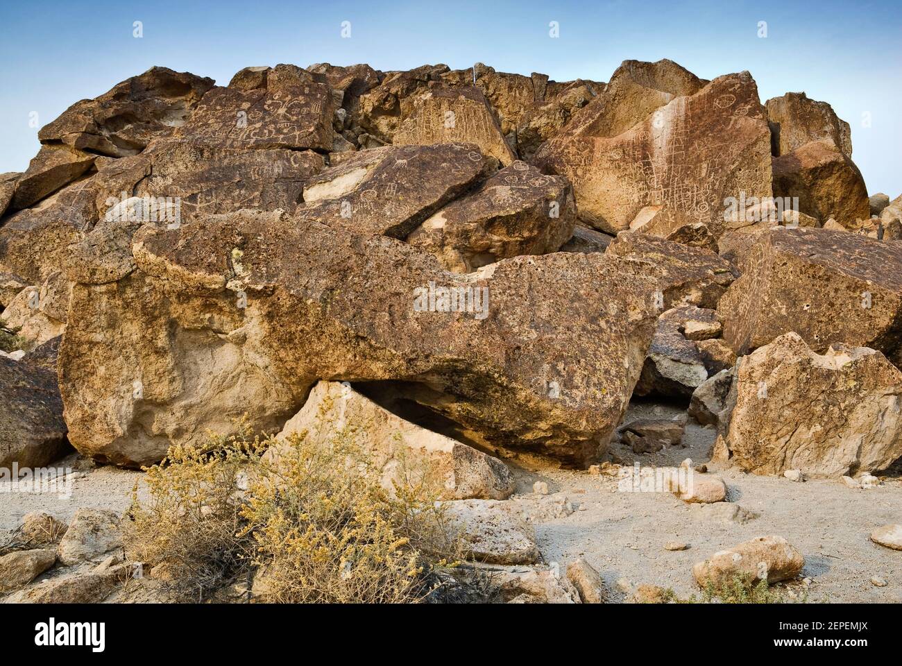 Red Canyon Petroglyphs at Fish Slough Road in Chalfant Valley near ...