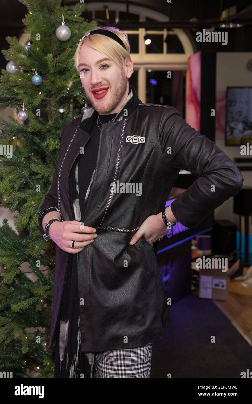 Lewis Duncan Weedon attends the music event of John Galea performing ...